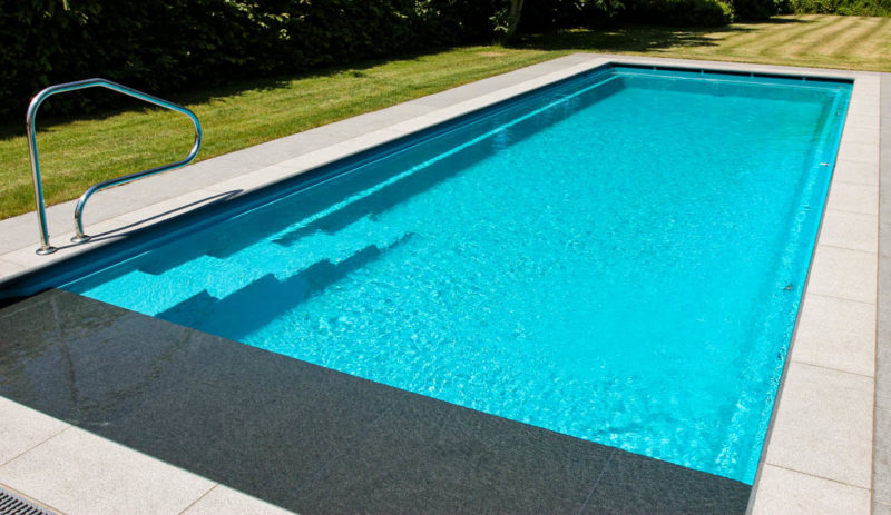 The Cube - high water line flat bottom pool - Leisure Pools Canada
