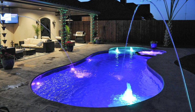 The Allure | Pool With Spa, Tanning Ledge, & Splash Pad - Leisure Pools